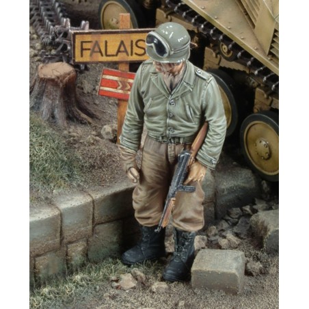 US tanker with Thompson sub machine gun - WWII (1/35)
